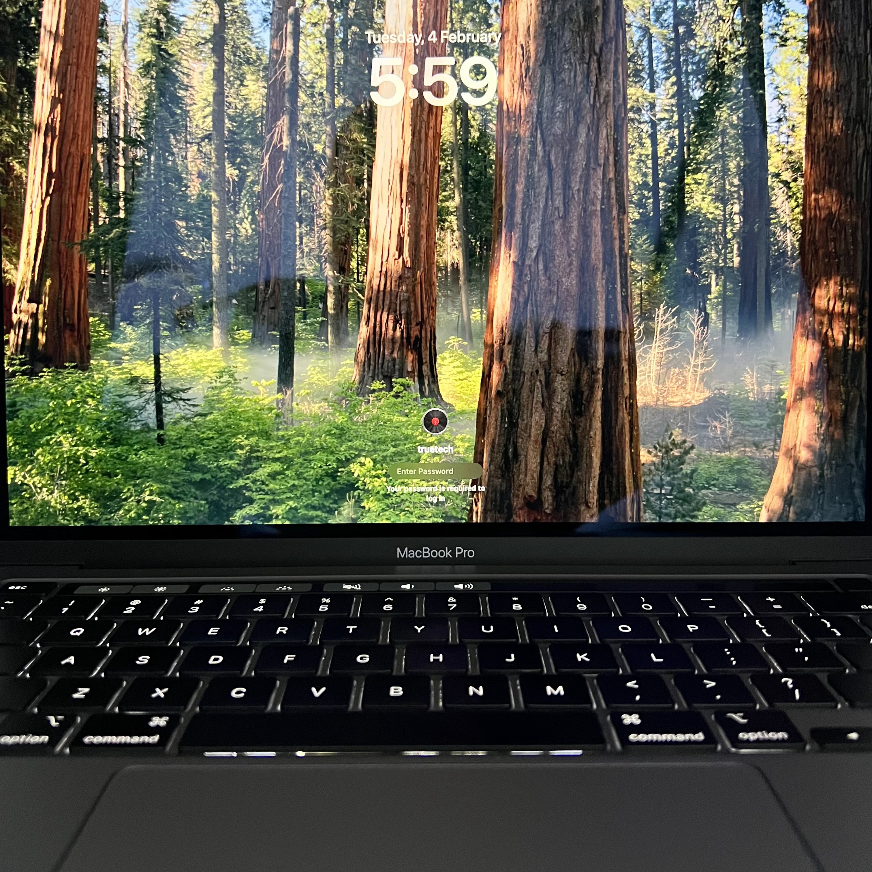Used Apple MacBook Pro 2020 – Intel Core i5 10th Gen, 16GB RAM, 512GB ...